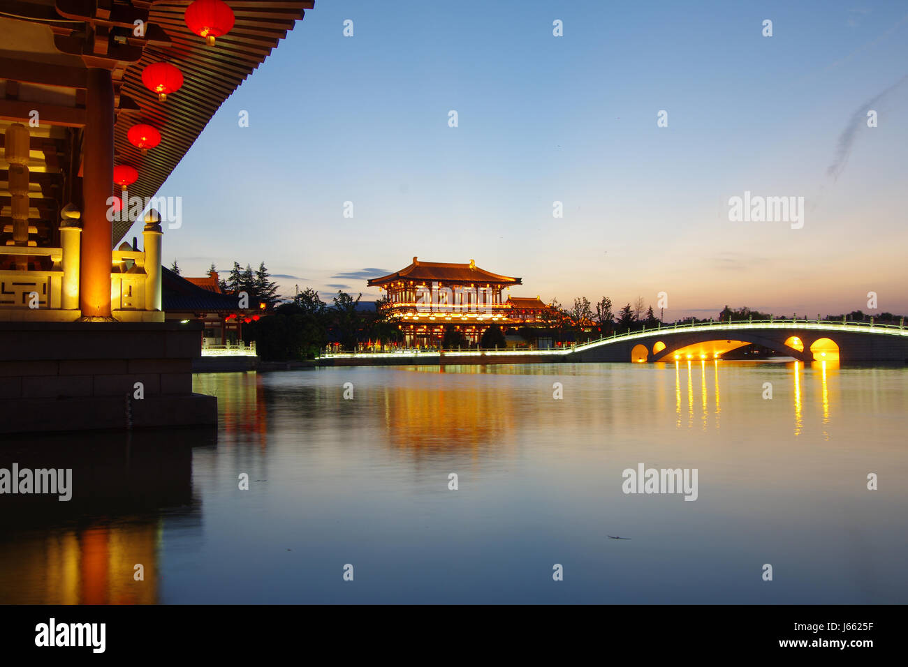Xian datang night city hi-res stock photography and images - Alamy