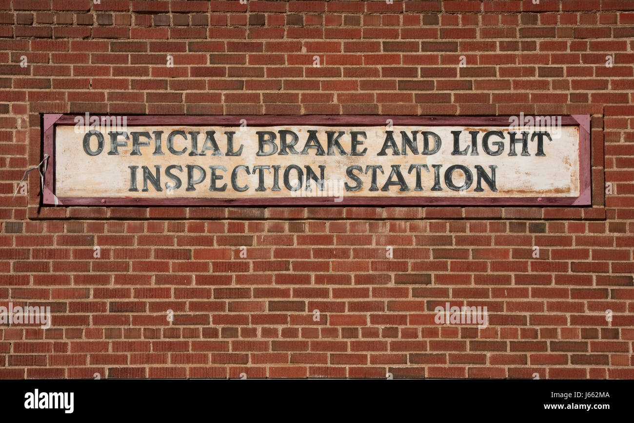 Vintage station sign hi-res stock photography and images - Alamy