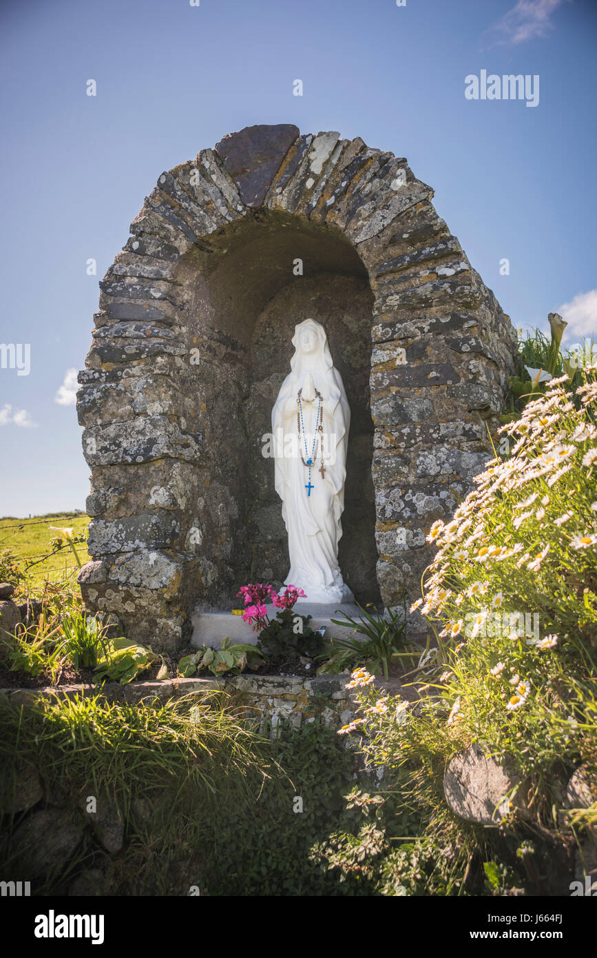 St non chapel hi-res stock photography and images - Alamy