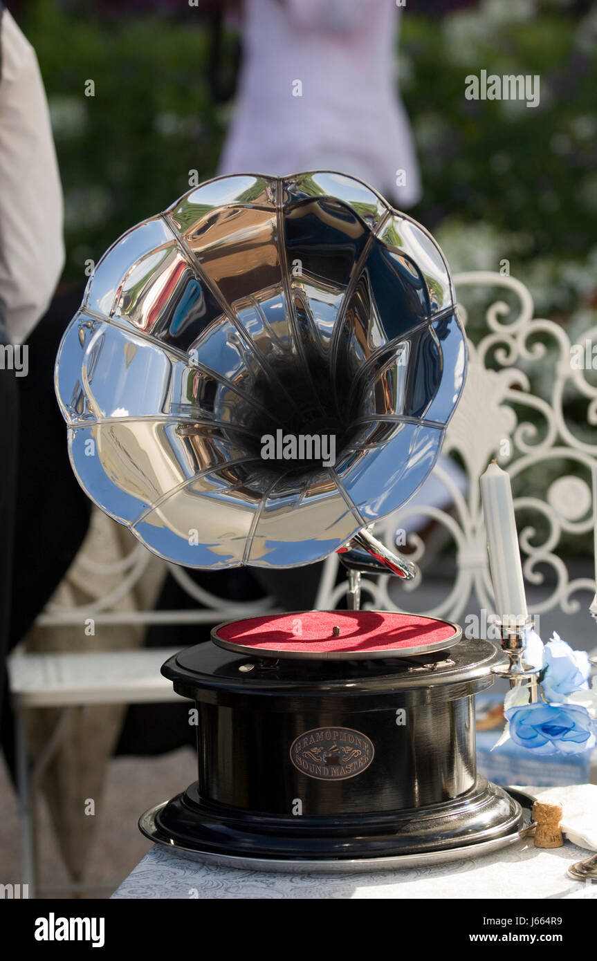 Historical gramophone hi-res stock photography and images - Alamy