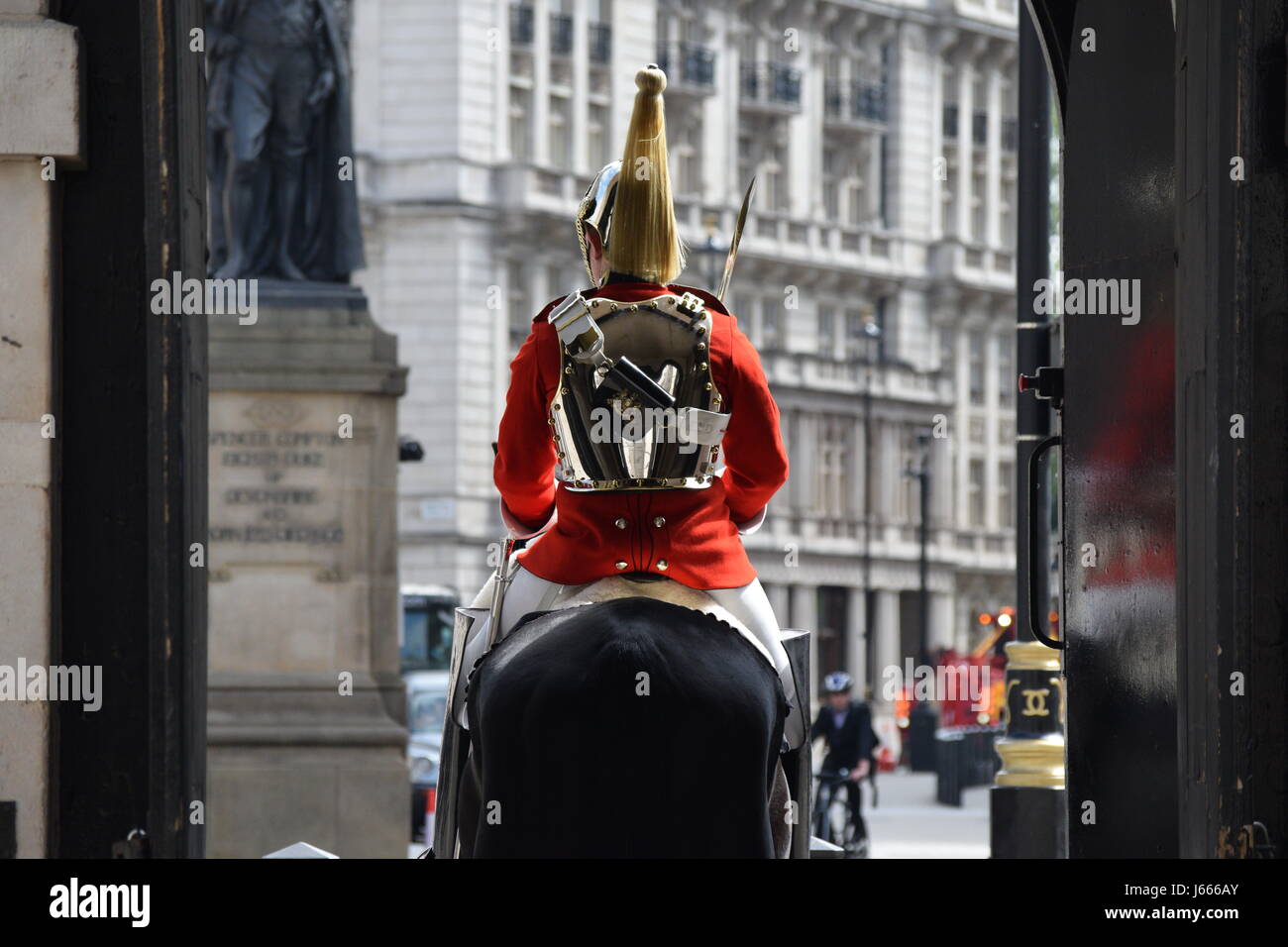 Man in uniform of british royal guard hi-res stock photography and ...