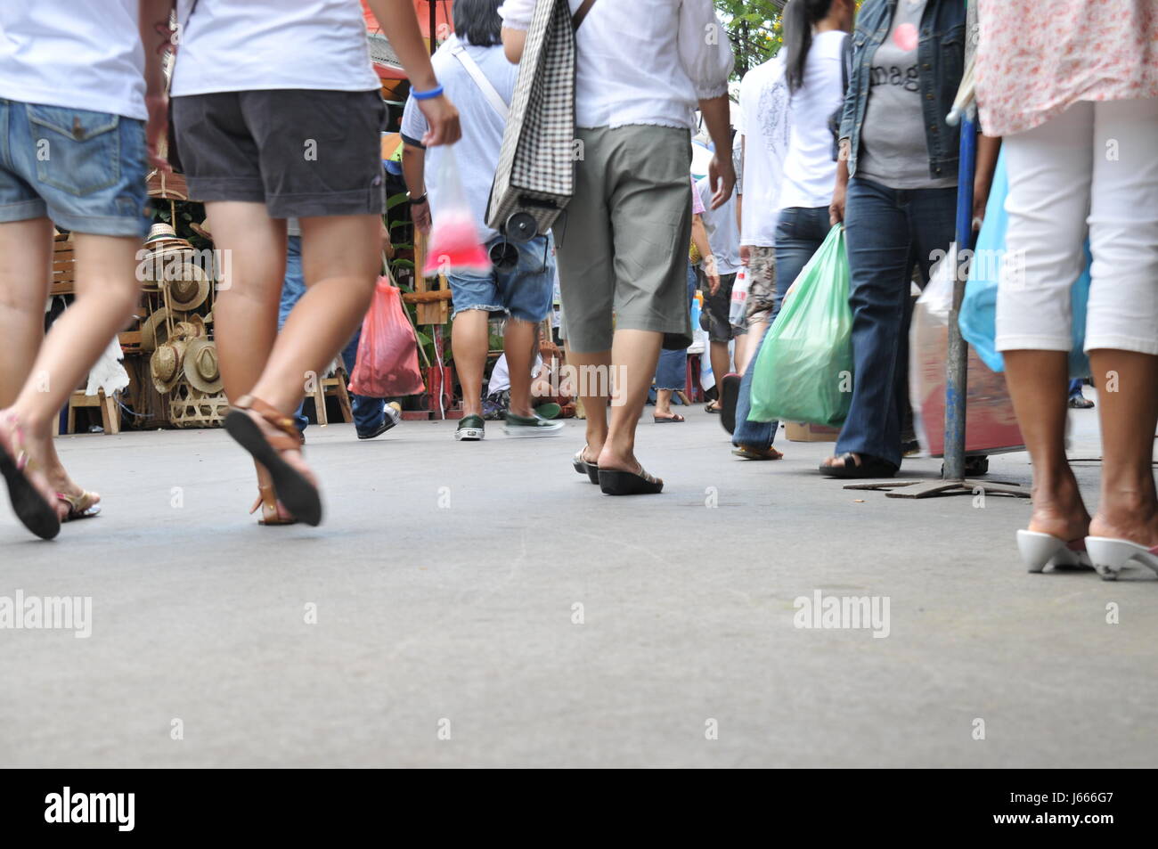 people in a hurry Stock Photo - Alamy