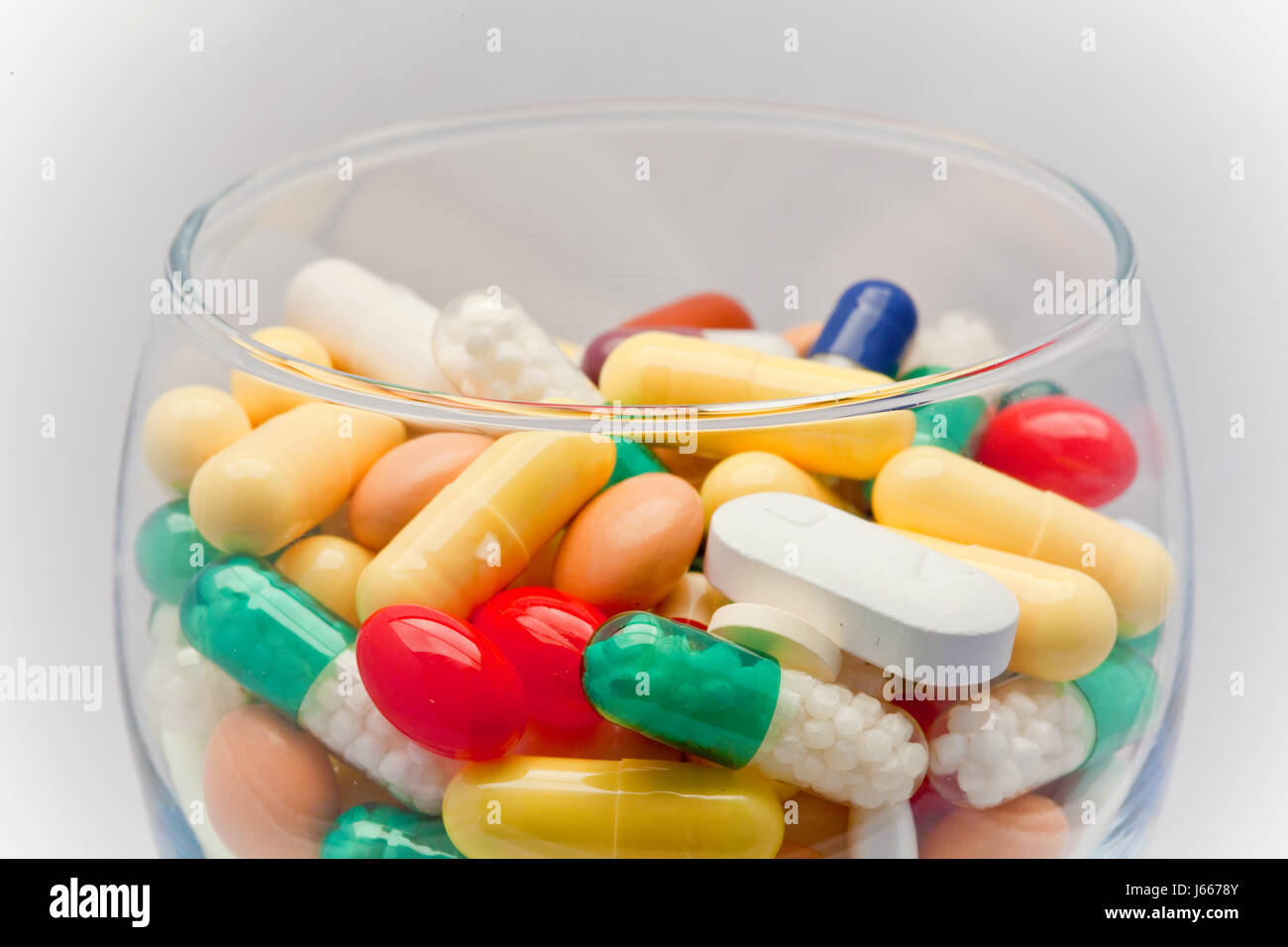 Medikamentencocktail hi-res stock photography and images - Alamy