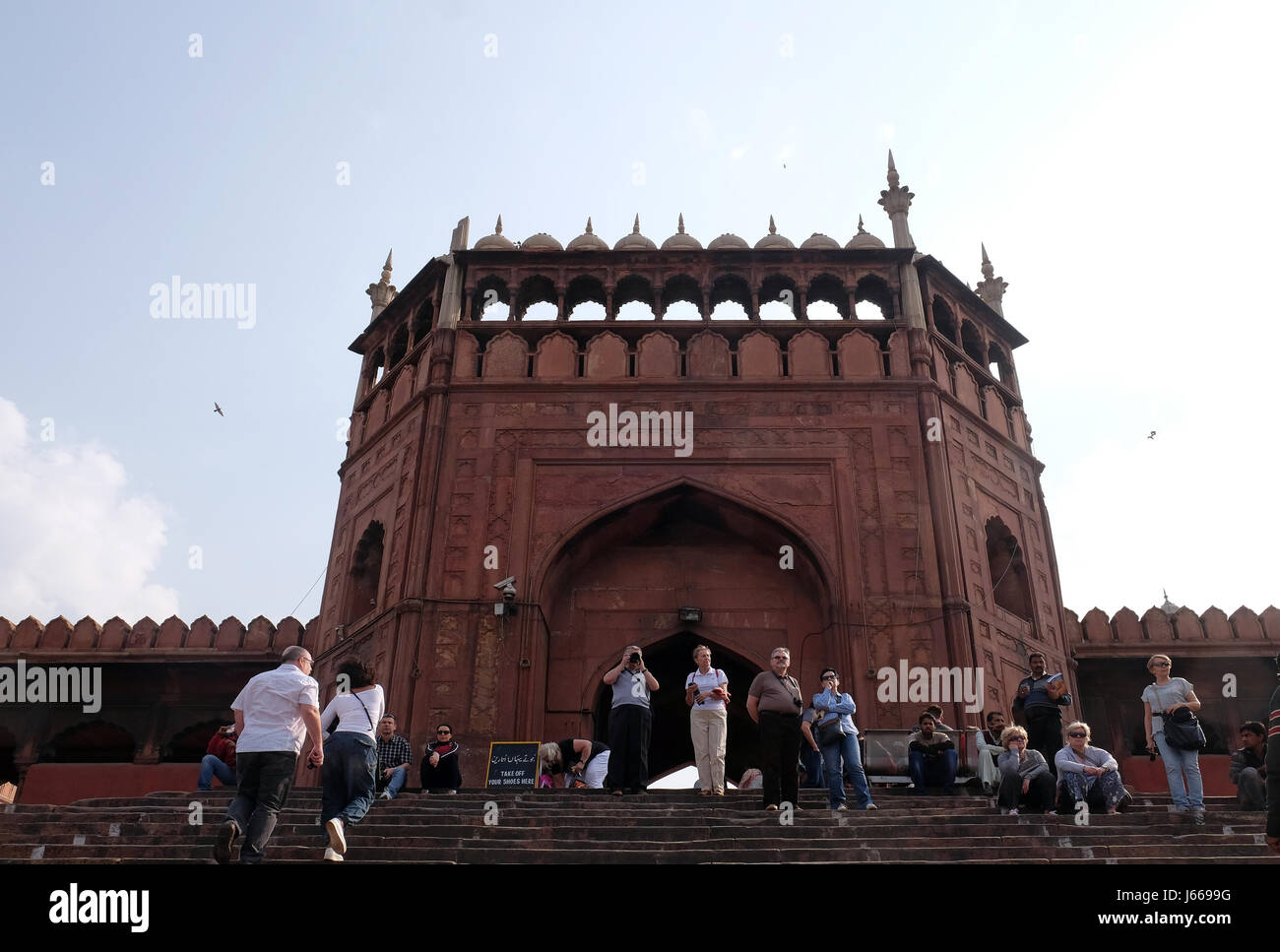 The spectacular architecture of the Great Friday Mosque (Jama Masjid ...