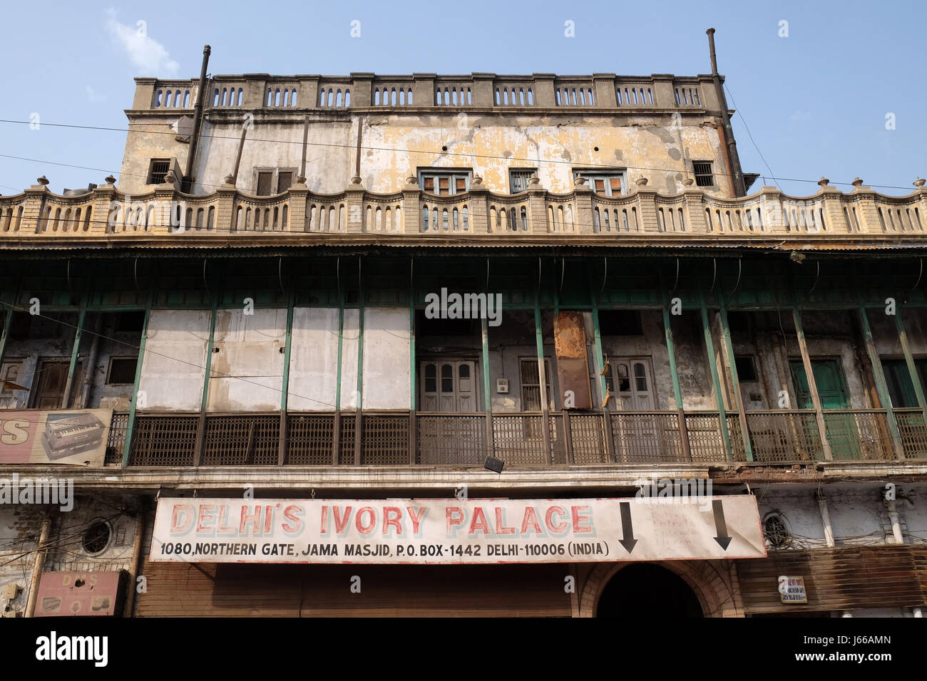Colonial architecture delhi hi-res stock photography and images - Alamy