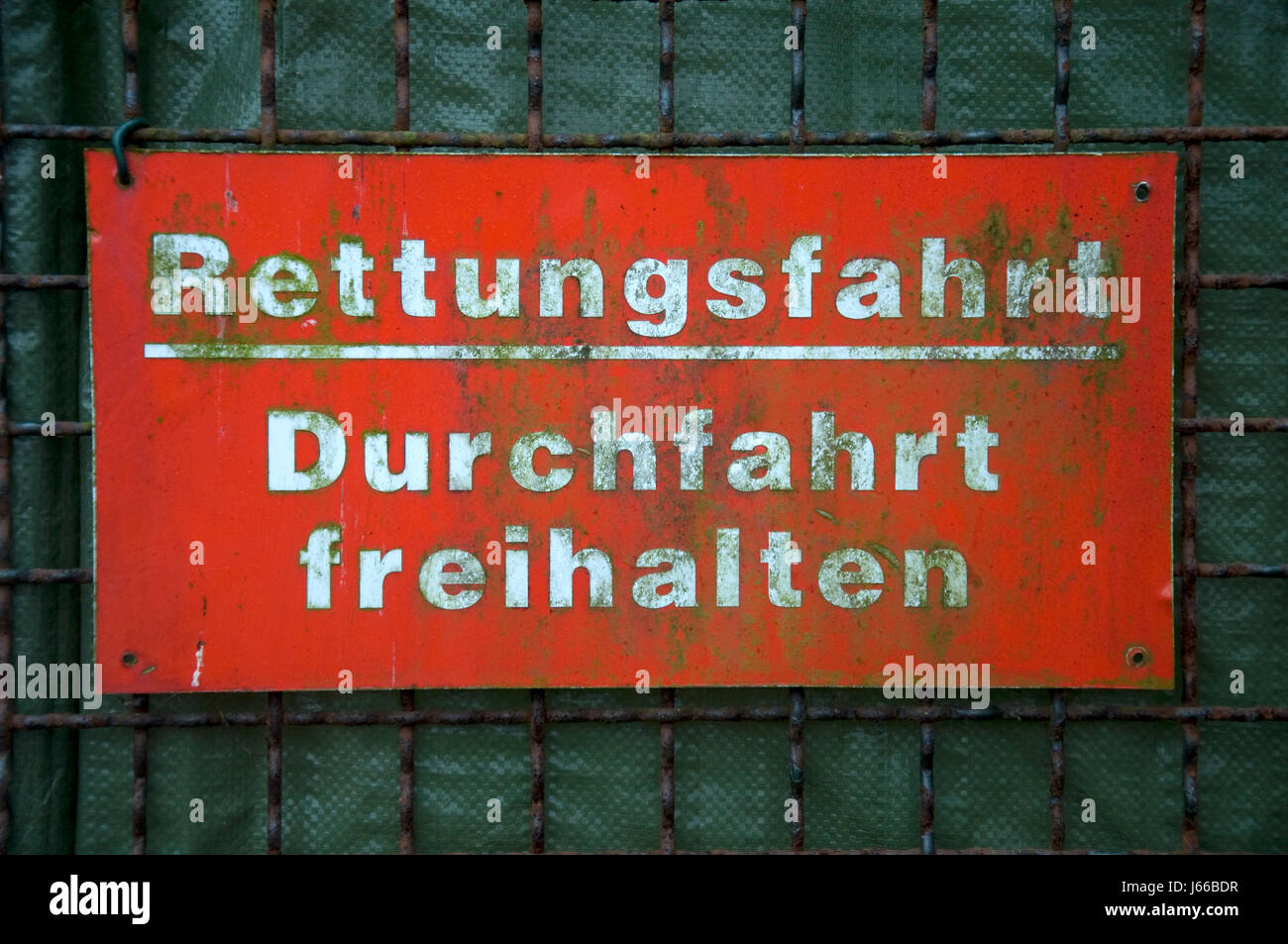 sign signal symbolic passage hint keep free pointing pictogram symbol ...