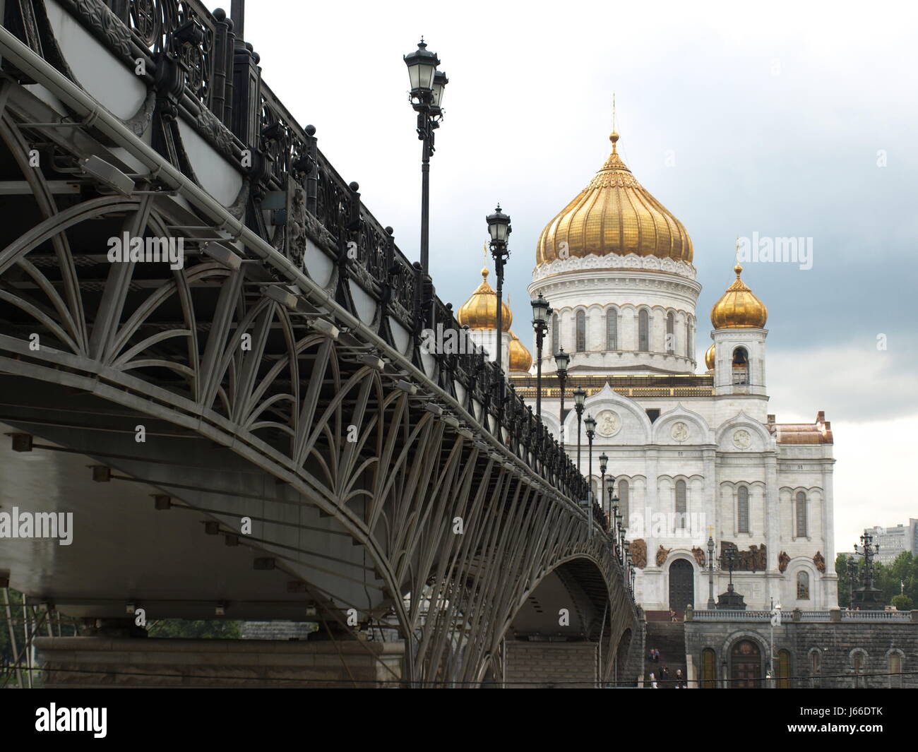 bridge russia moscow historical church metropolis waters dome bridge ...