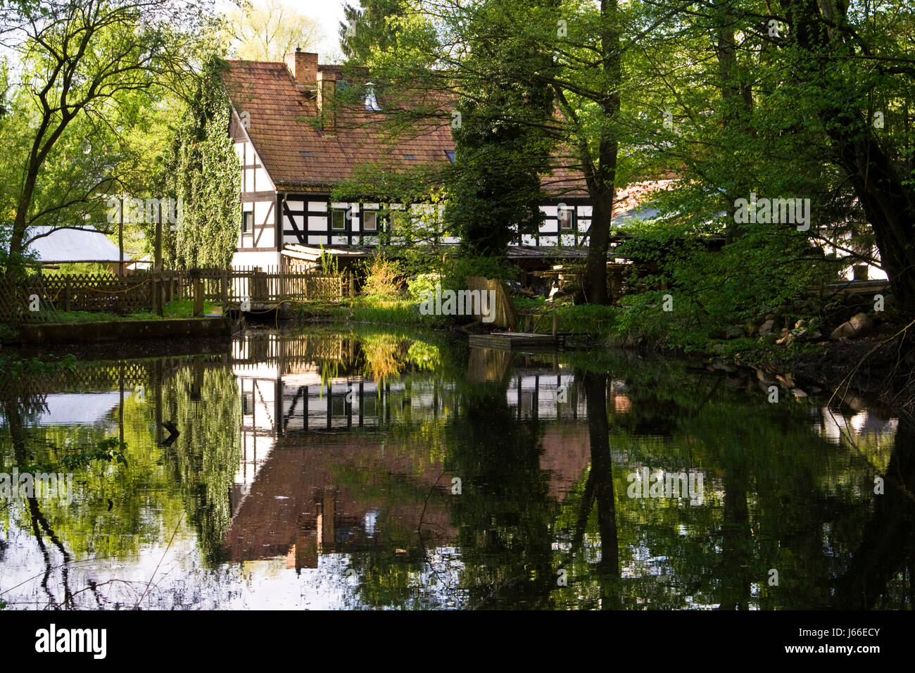 house on the river Stock Photo - Alamy