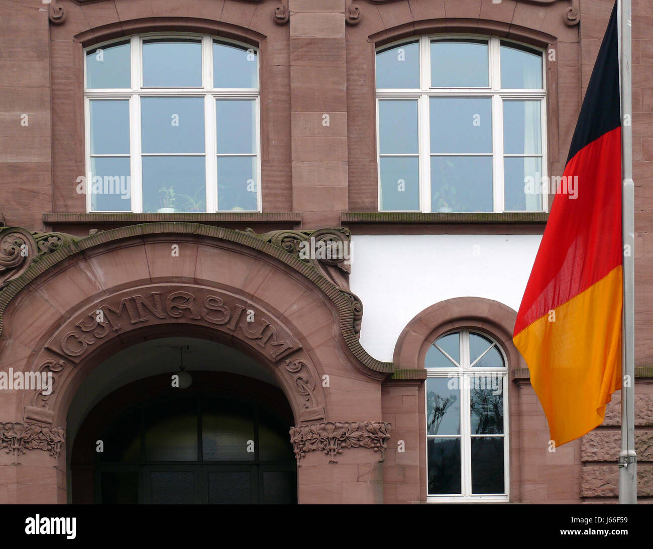 Half mast hi-res stock photography and images - Alamy