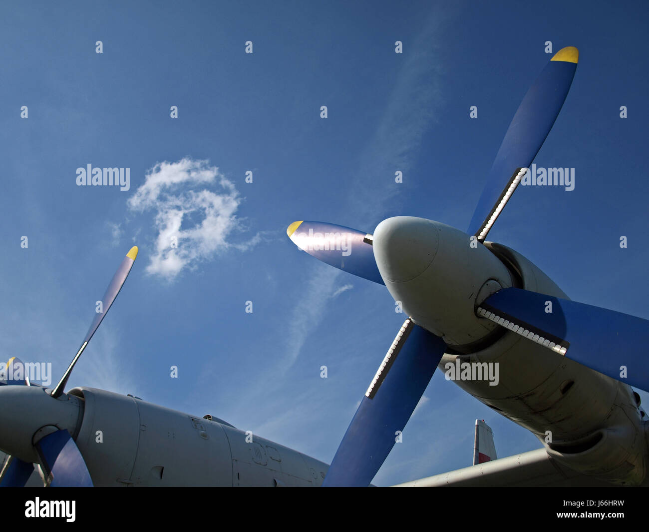 Four engined propeller plane hi-res stock photography and images - Alamy