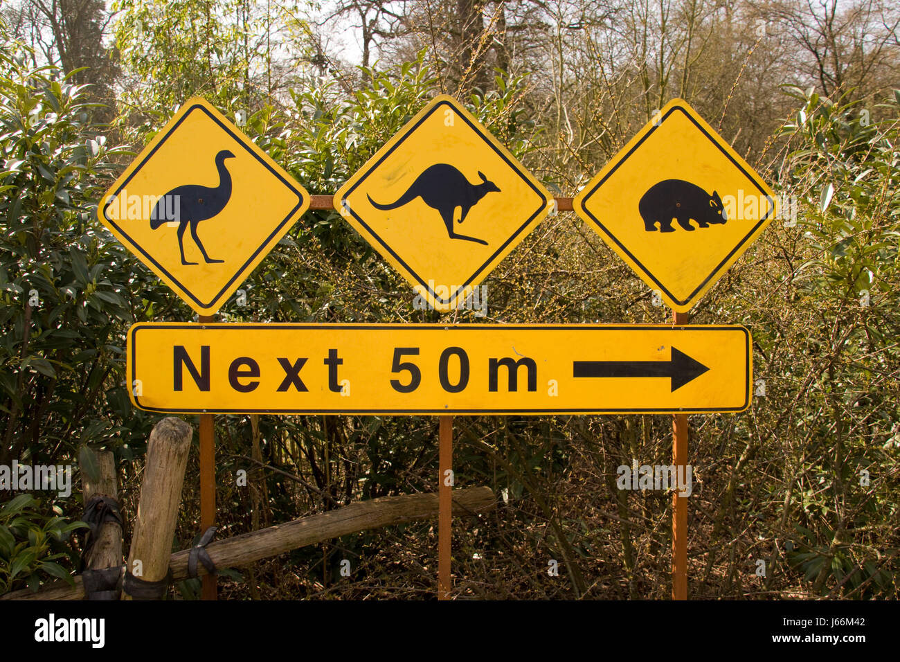 sign on free roaming animals Stock Photo - Alamy