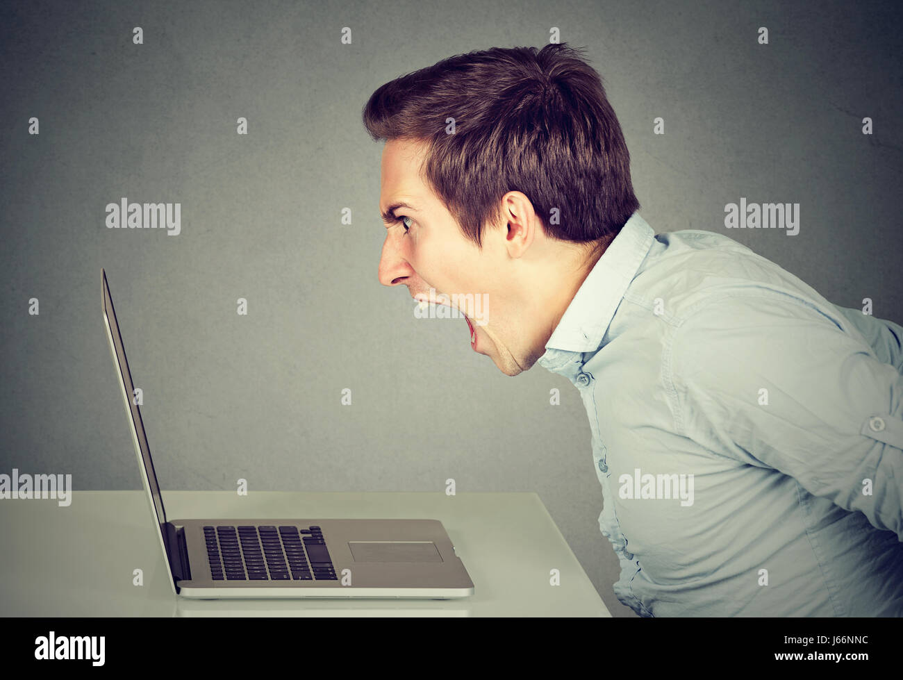 Computer screen screaming hi-res stock photography and images - Alamy