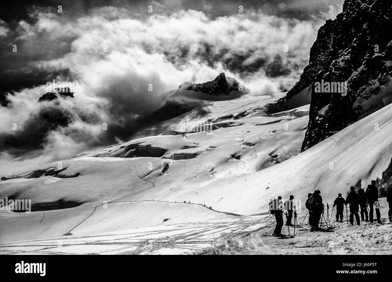 Black piste hi-res stock photography and images - Alamy