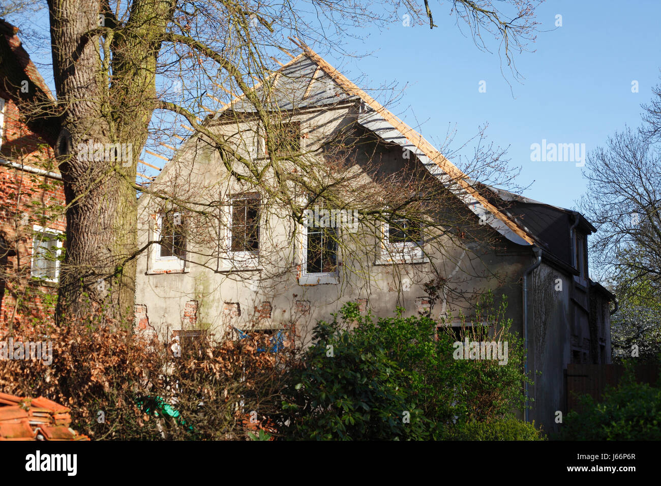 Old condemned House Stock Photo - Alamy