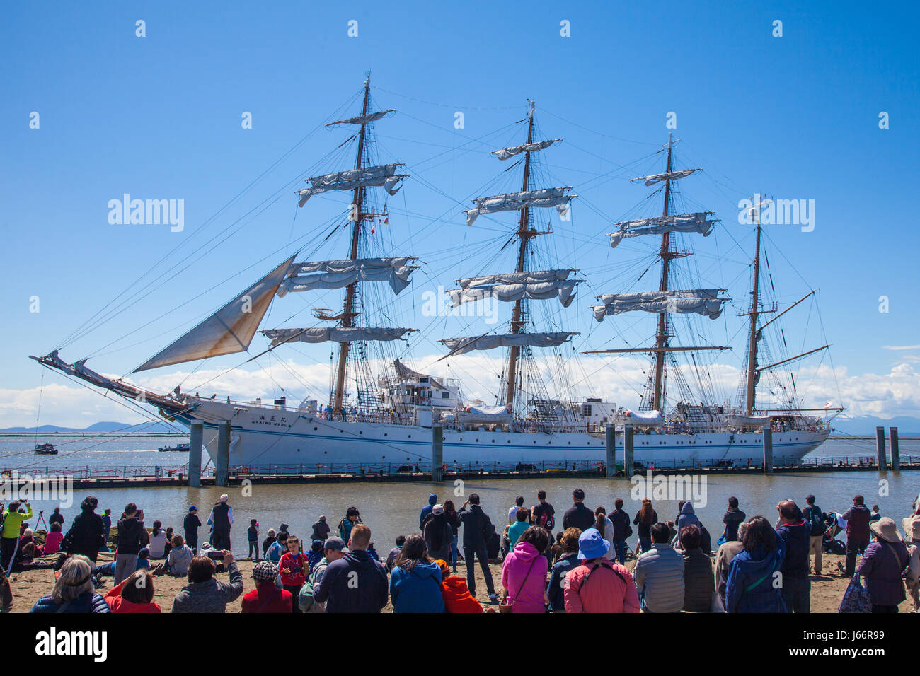 Japanese sail training tall ship Kaiwo Maru Stock Photo - Alamy
