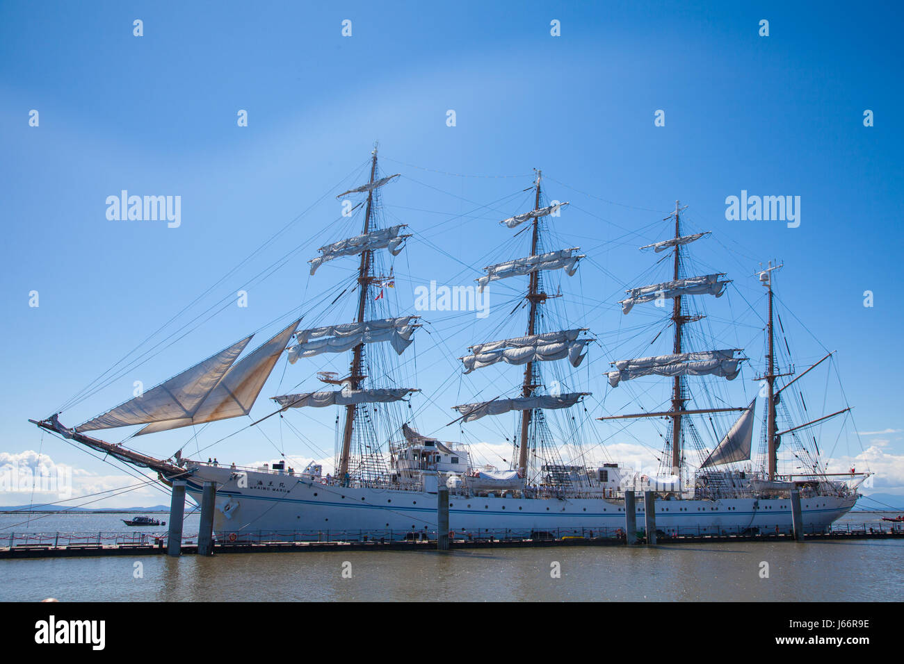 Japanese sail training tall ship Kaiwo Maru Stock Photo - Alamy