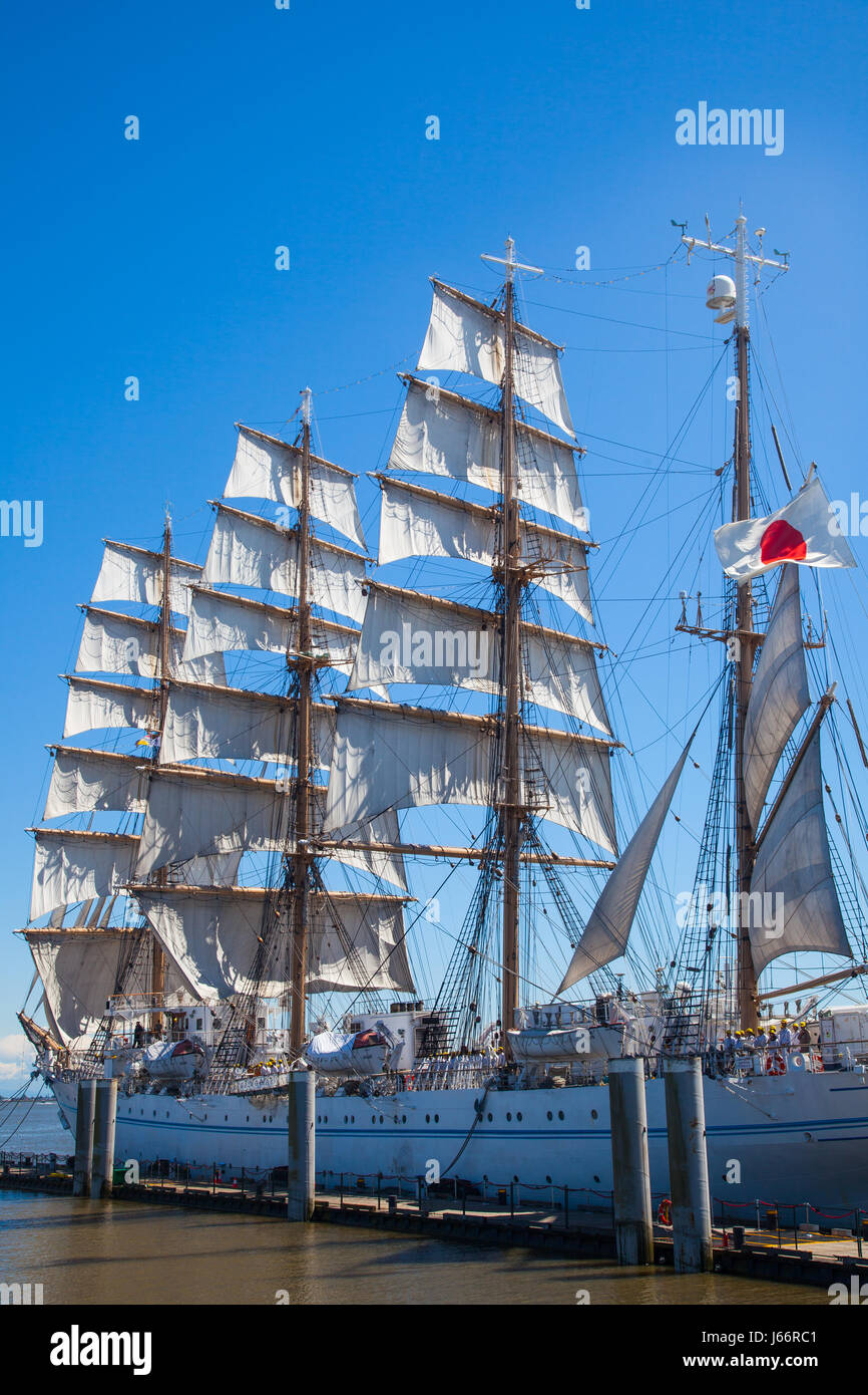 Japanese sail training tall ship Kaiwo Maru Stock Photo - Alamy