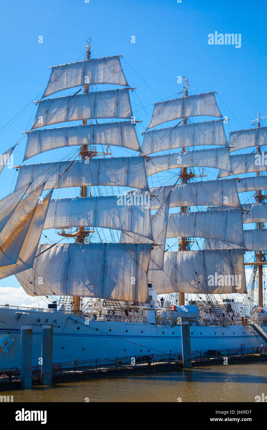 Japanese sail training tall ship Kaiwo Maru Stock Photo - Alamy