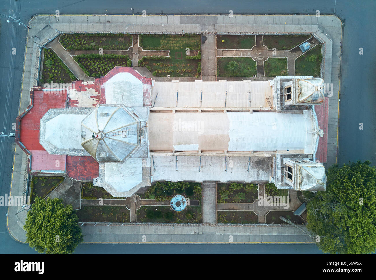 Top view church building aerial hi-res stock photography and images - Alamy
