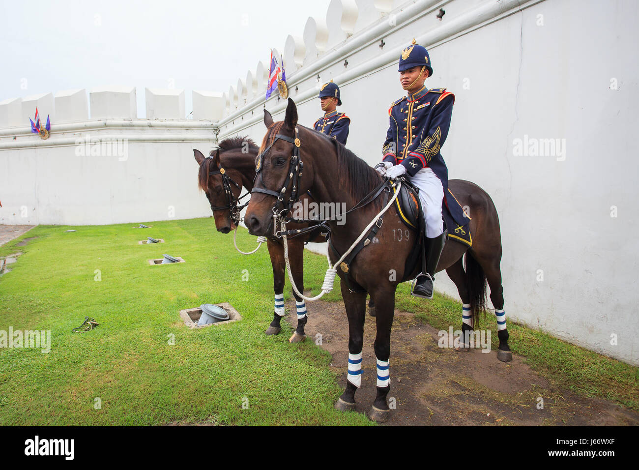 Thailand dress uniform hi-res stock photography and images - Alamy