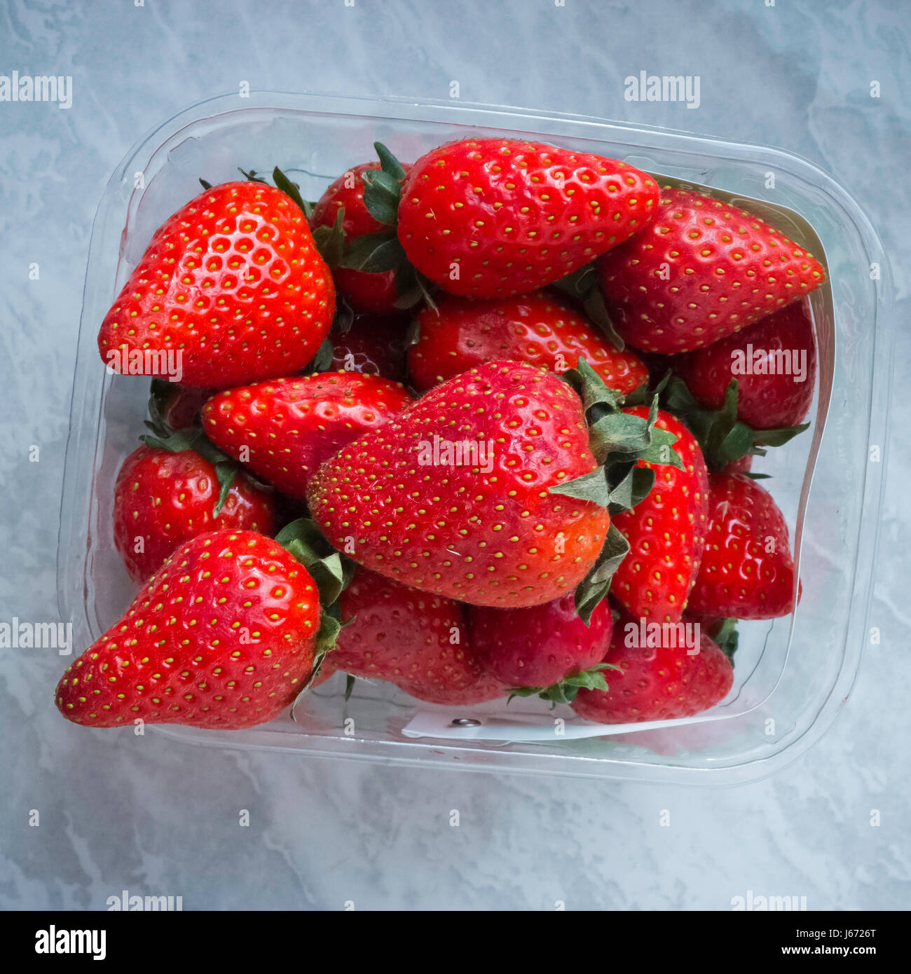 Farmers market concept box fresh hi-res stock photography and images ...