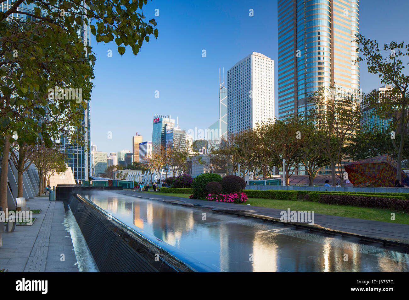 Modern rooftop garden hi-res stock photography and images - Alamy
