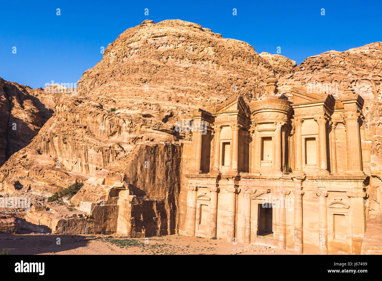 Ancient building at the archaeological city of Petra in Jordan Stock ...