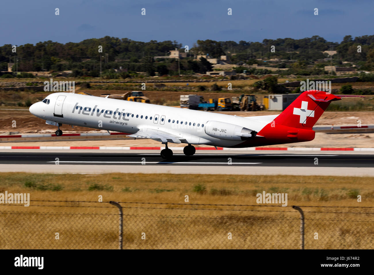 Fokker f100 hi-res stock photography and images - Alamy
