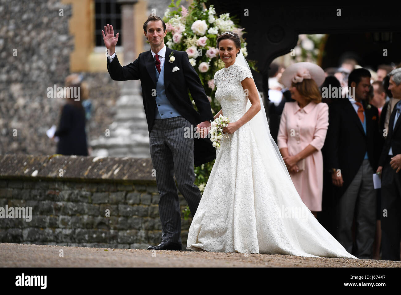 Leave st marks church hi-res stock photography and images - Alamy