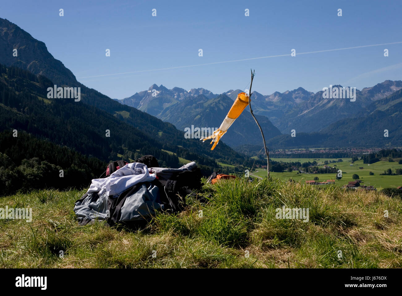 backpack windy wind direction backpacks wind luggage baggage mountains ...