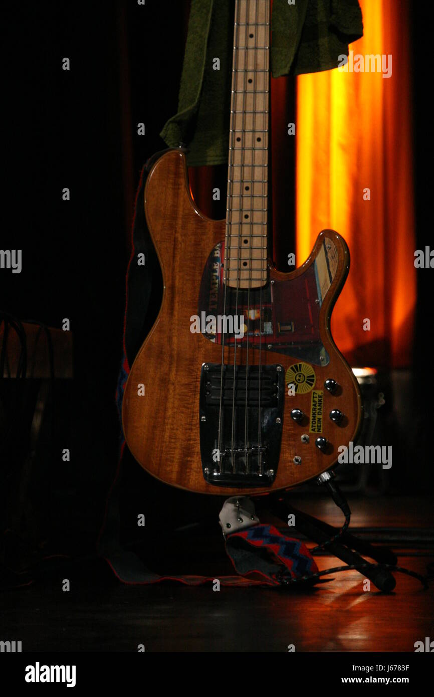 concert music pillar guitar stage pennant measure instrument method ...