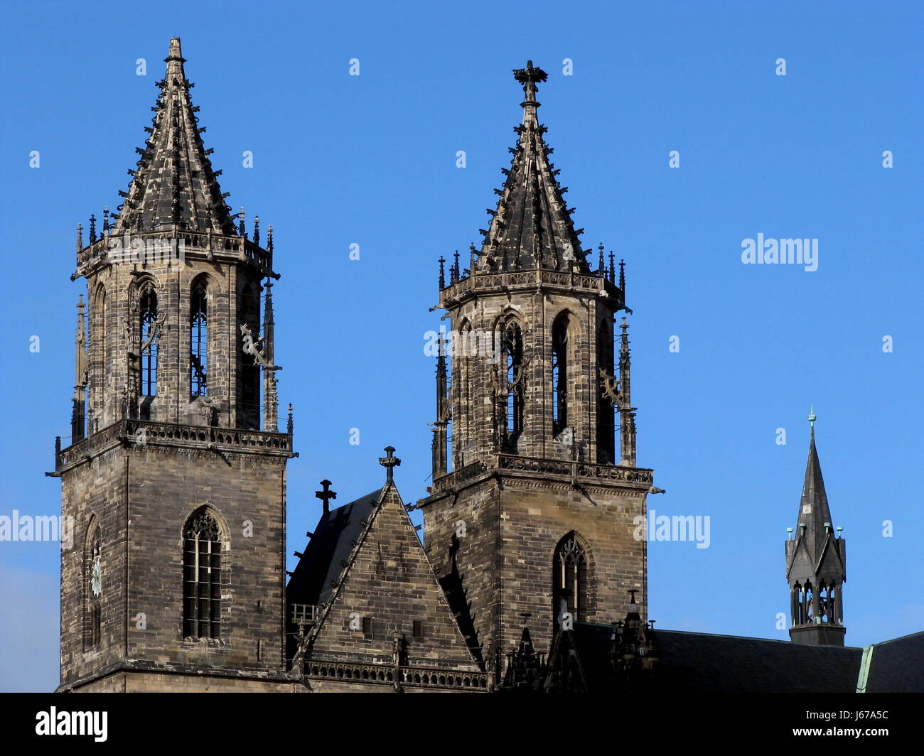 tower church cathedral towers style of construction architecture ...