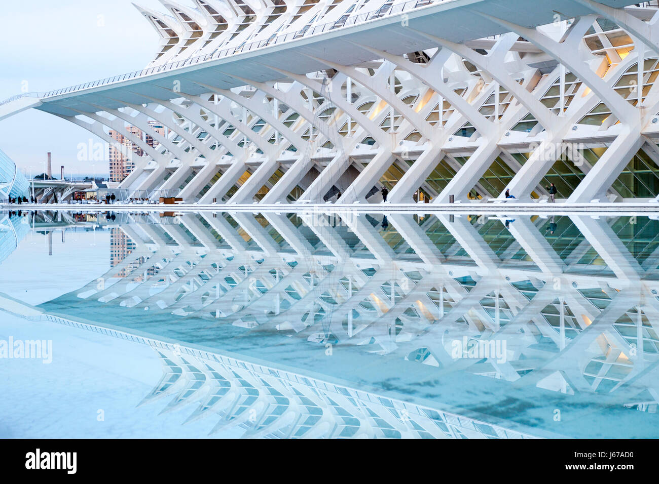 Prince Philip Science Museum reflected in the water at twilight ...