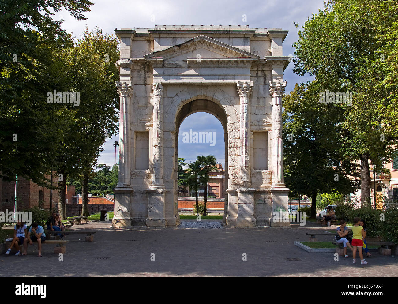 historical antiquity triumphal arch gates emblem italy buildings ...