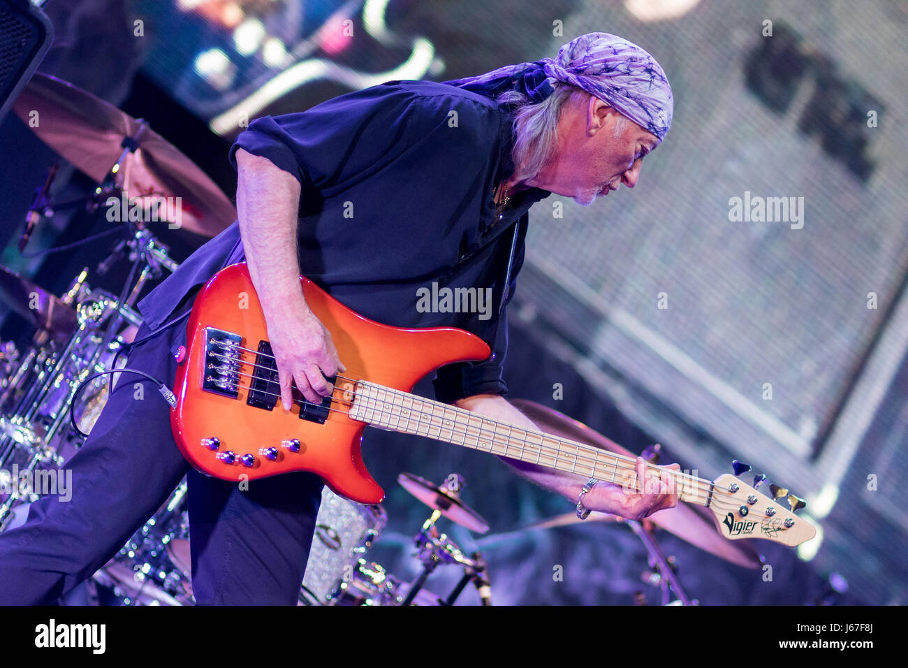 Roger glover of deep purple on stage hi-res stock photography and ...