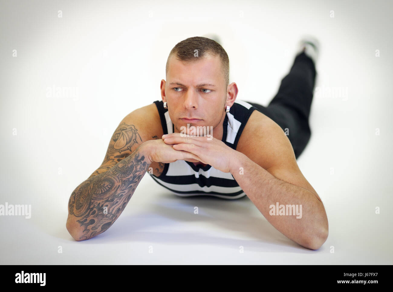 Sinewy man hi-res stock photography and images - Alamy