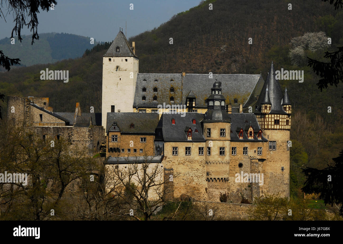 chateau castle tower historical wall ruins towers stonewall turret ...
