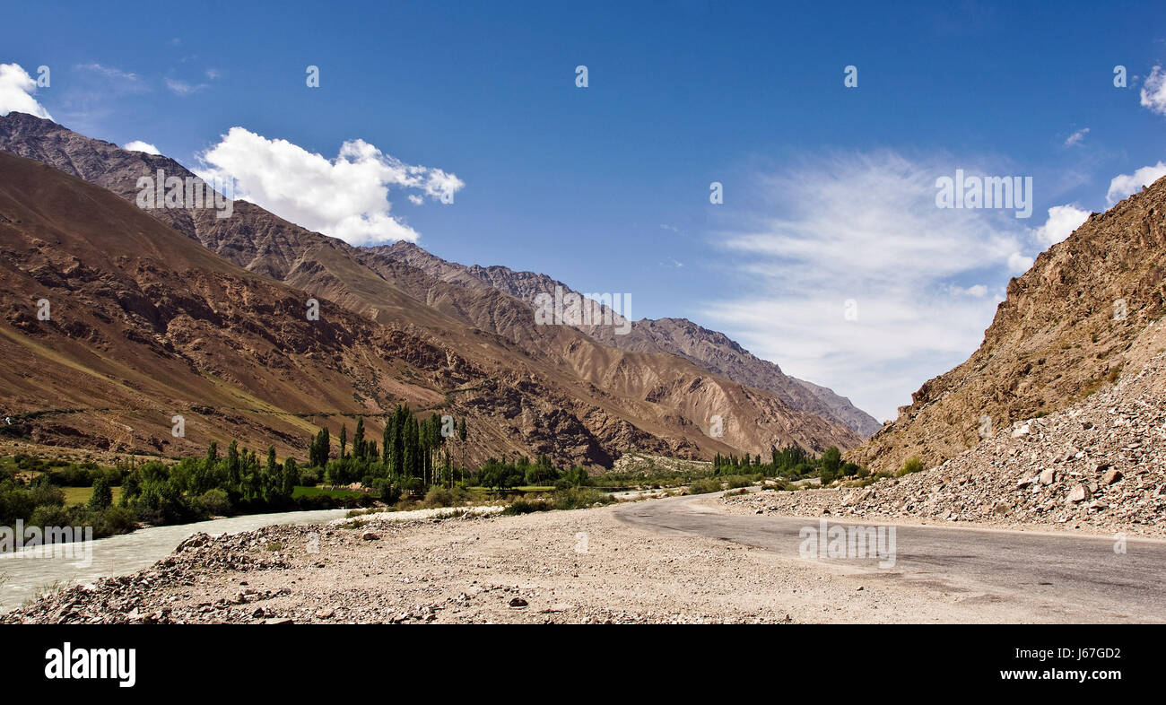 Pamir tadschikistan hi-res stock photography and images - Alamy