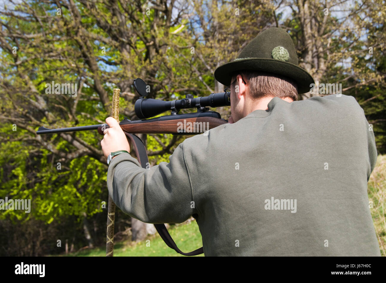 hunter rifle arm weapon paint ready to fire hunting chase tree trees ...