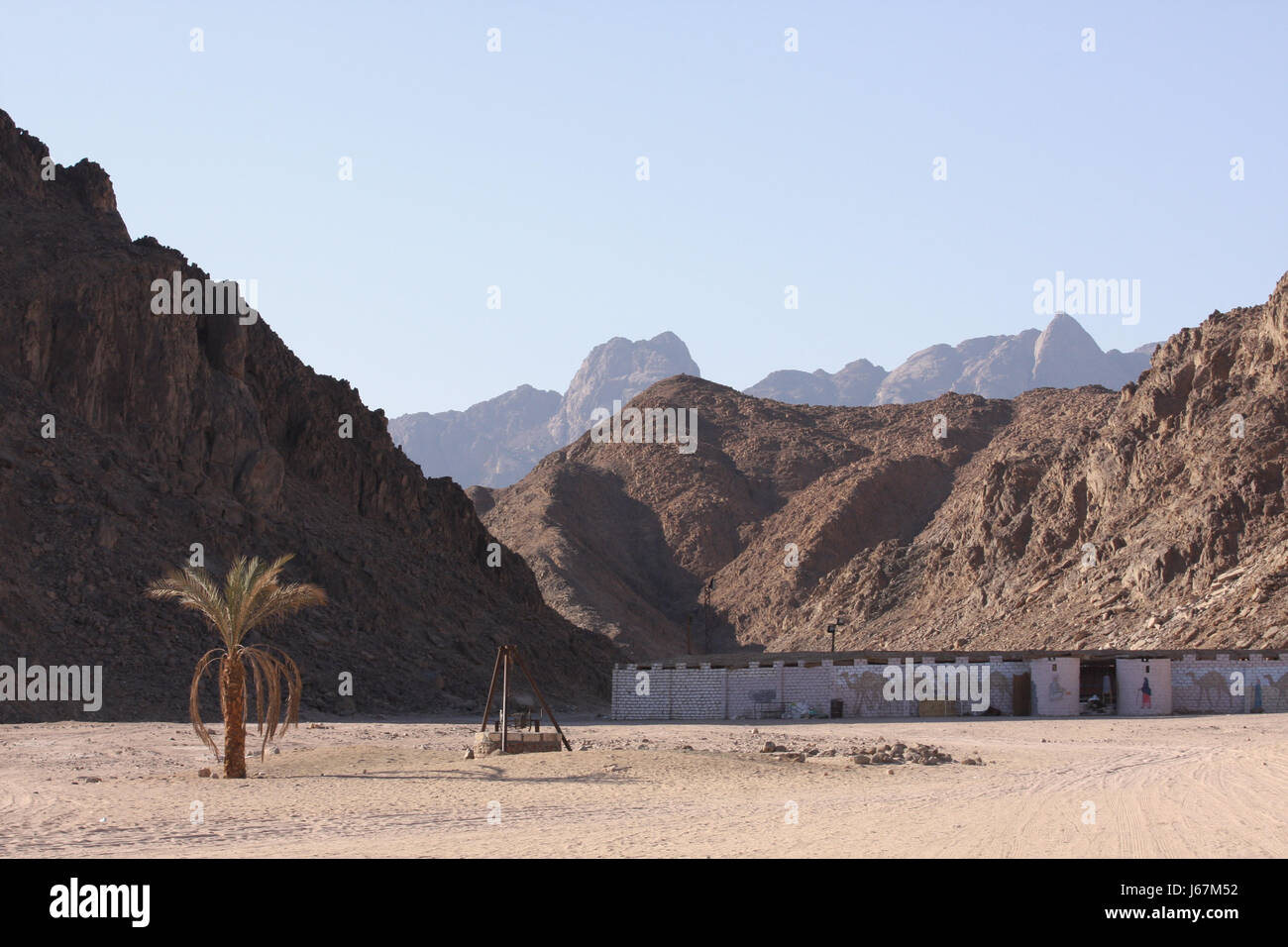 source of water in the desert Stock Photo - Alamy