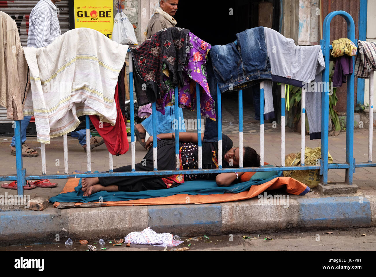 Homeless people sleeping on the footpath of Kolkata, India on February ...