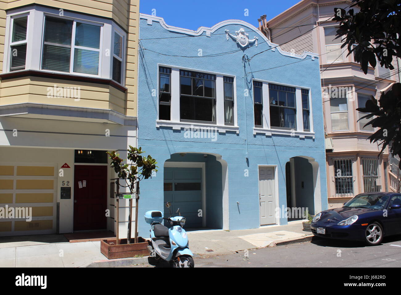 Mission revival architecture hi-res stock photography and images - Alamy