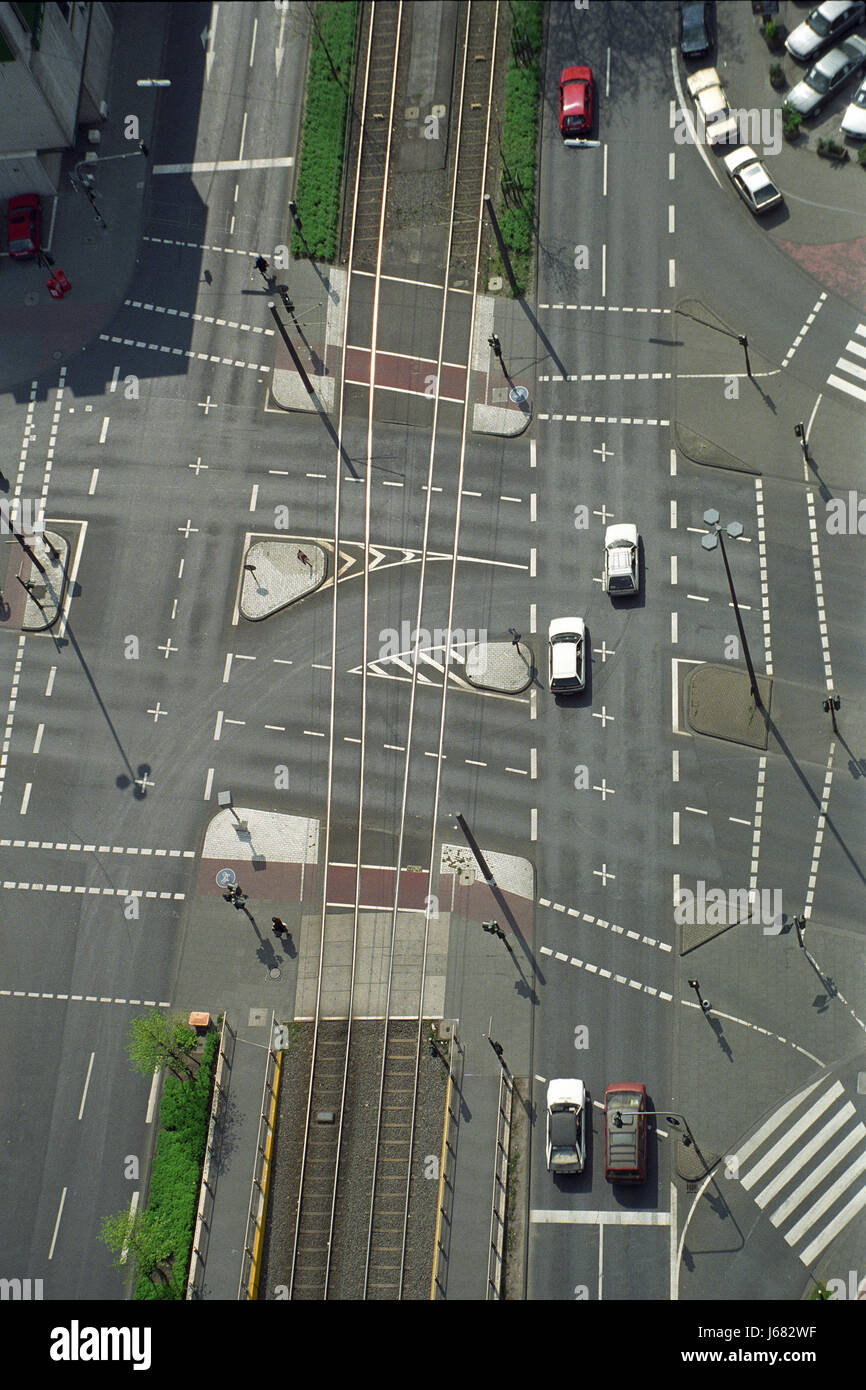 Aerial tram lines hi-res stock photography and images - Alamy