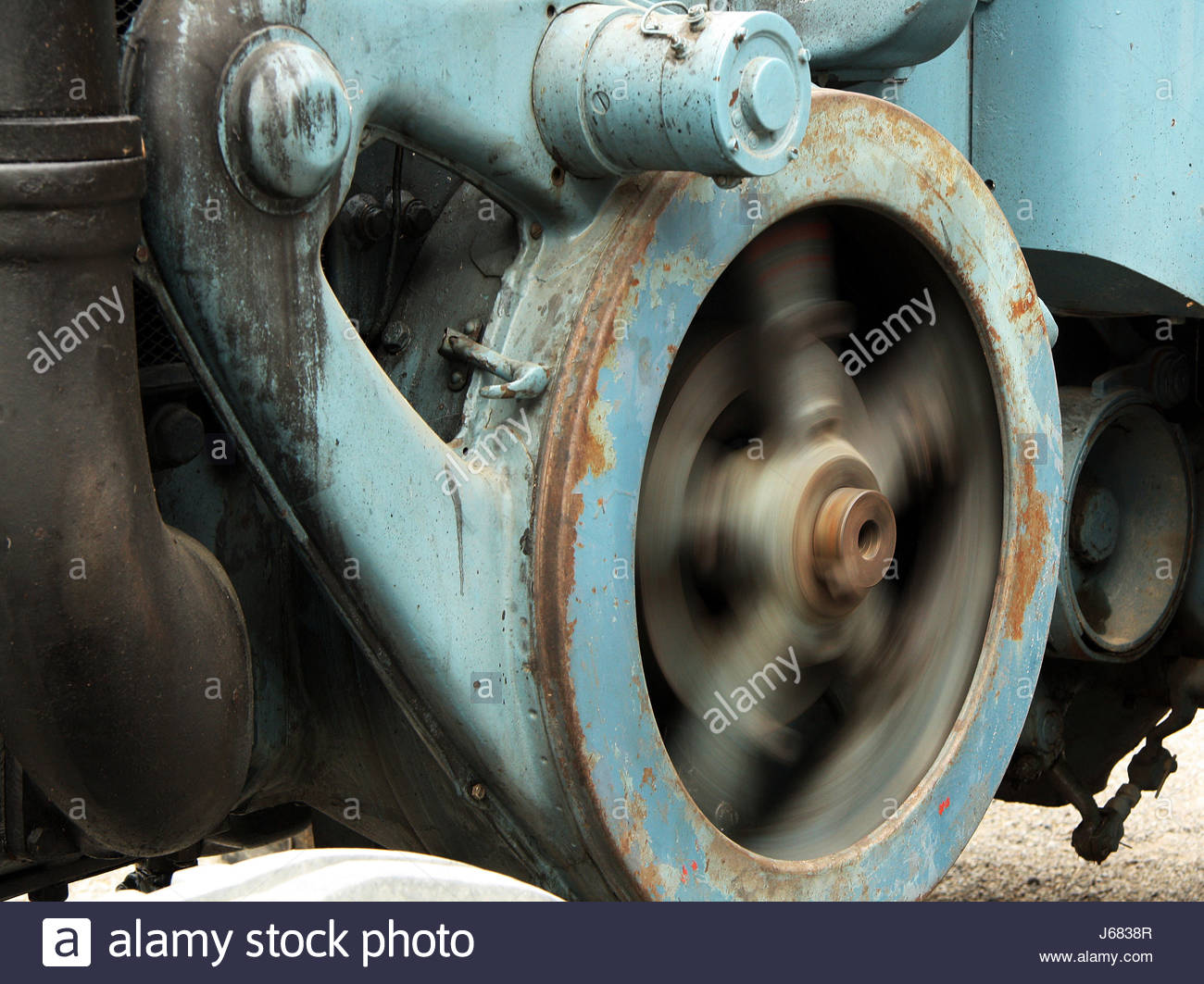 motion postponement moving movement engine drive motor tractor turn ...