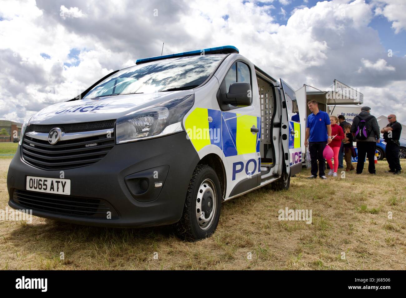 Thames Valley Police van Stock Photo - Alamy