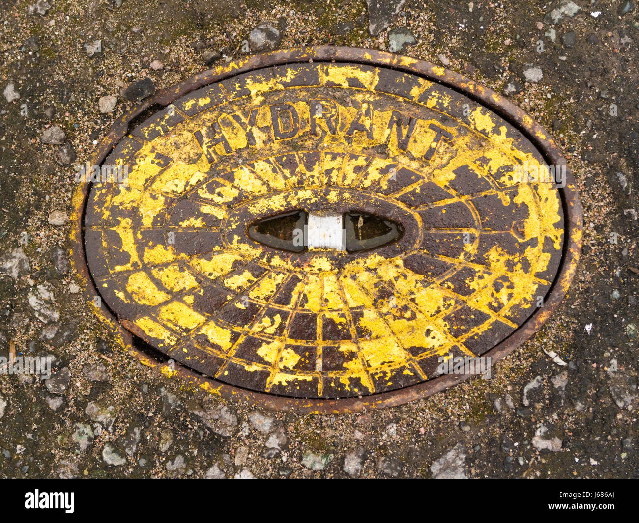 Hydrant lid hi-res stock photography and images - Alamy