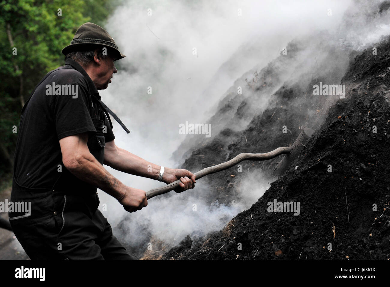 production tradition charcoal charcoal maker produce fabricate business ...