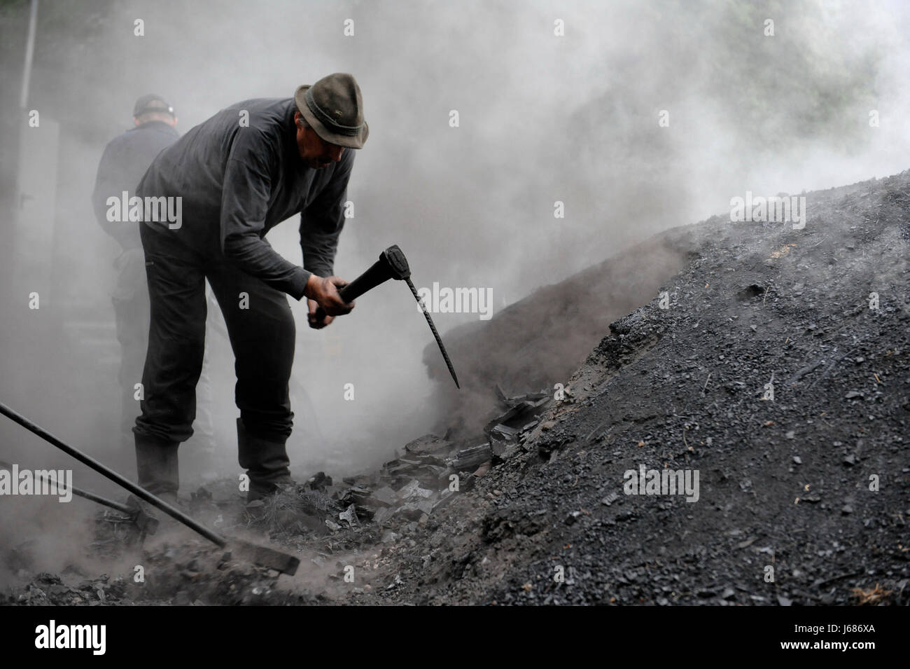 production tradition charcoal charcoal maker produce fabricate business ...