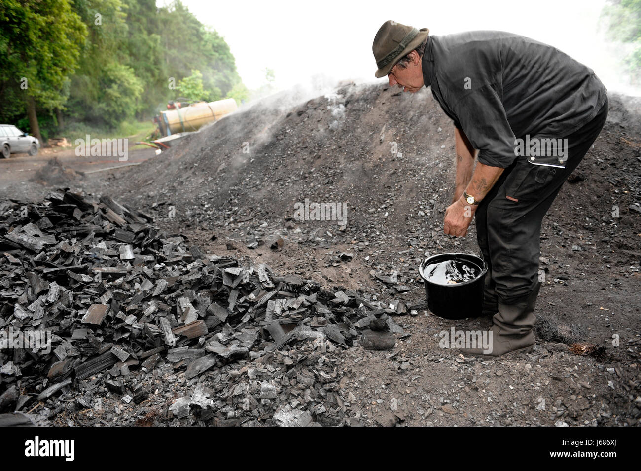 production tradition charcoal charcoal maker produce fabricate business ...