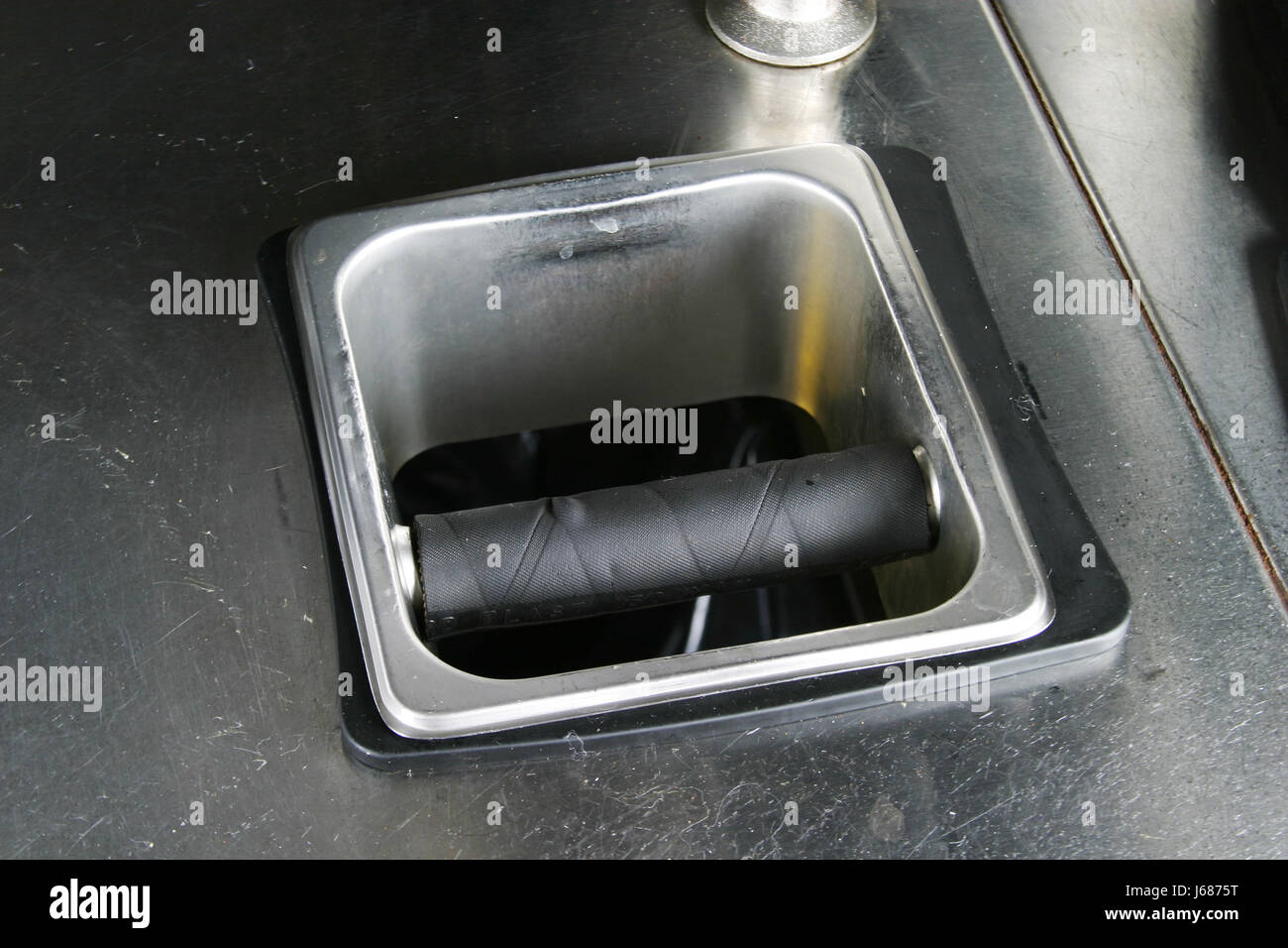 cafe bar tavern tools drink drinking bibs black swarthy jetblack deep ...